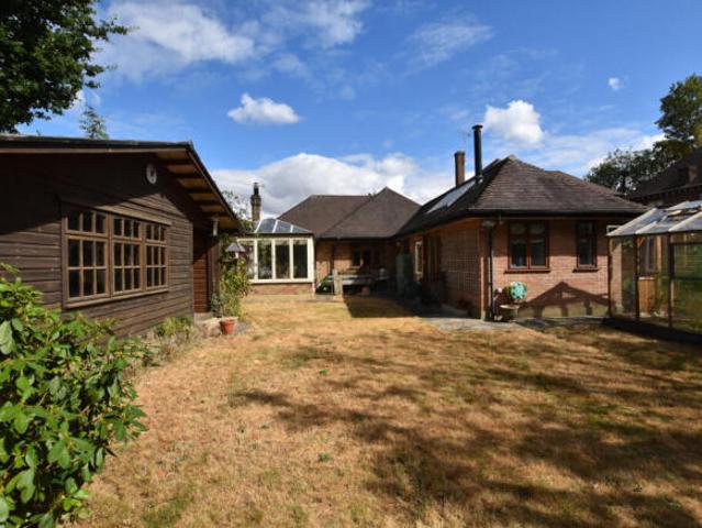 3 bedroom detached bungalow for sale in Parkstone Avenue, Emerson Park, RM11
