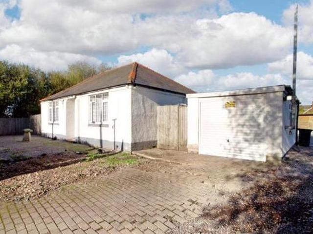 3 Bedroom Detached Bungalow For Sale In Peterstone Wentlooge, Cardiff