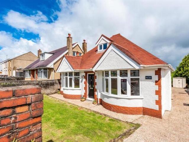 3 bedroom detached bungalow for sale in Roger Street, Treboeth, Swansea, SA5