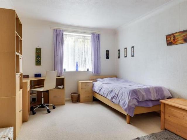 3 bedroom detached bungalow for sale in Roseford Road, Cambridge, CB4