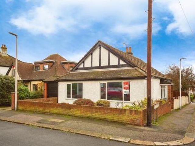 3 Bedroom Detached Bungalow For Sale In Rainham