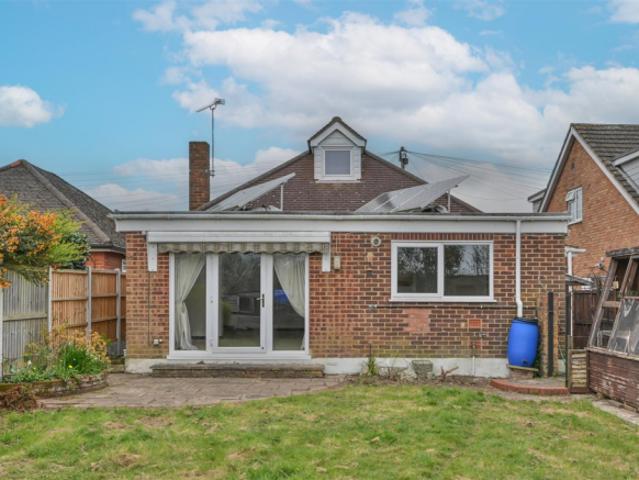 3 bedroom detached bungalow for sale in Rushdene Road, Brentwood, CM15
