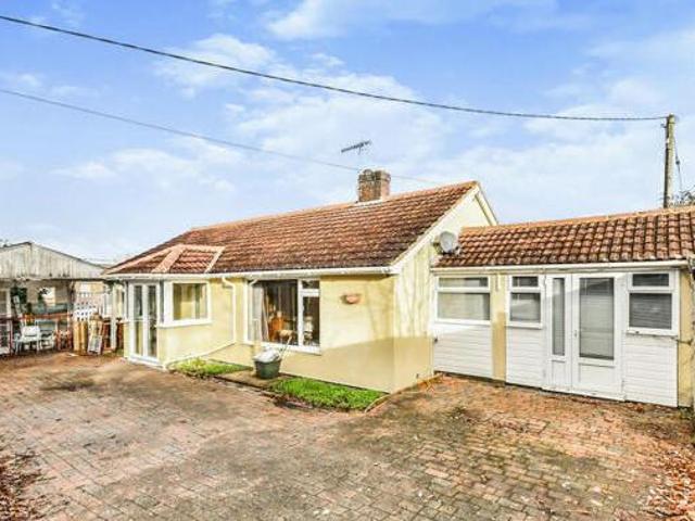 3 Bedroom Detached Bungalow For Sale In Woodfalls