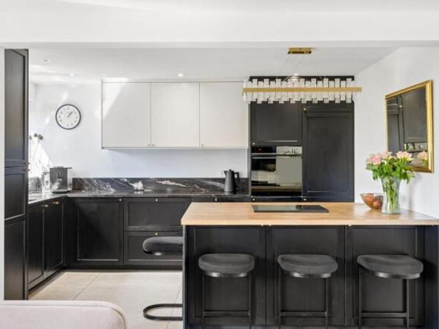 3 bedroom detached house for sale in Wanderdown Way, Ovingdean, BN2