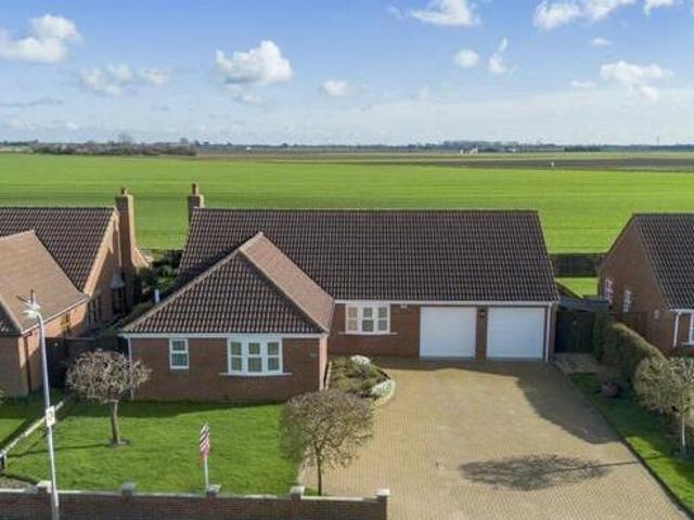 3 Bedroom Detached Bungalow For Sale In Weston Hills