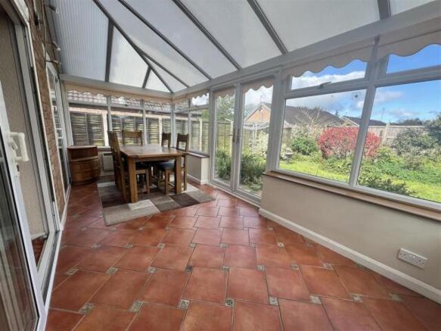 3 bedroom detached bungalow for sale in Wheatway, Abbeydale, GL4