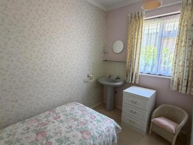 3 bedroom detached bungalow for sale in Wrestwood Avenue, Eastbourne, BN22