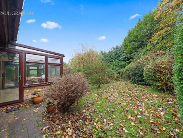 3 bedroom detached bungalow for sale in The Woodlands, South Wallington, SM6