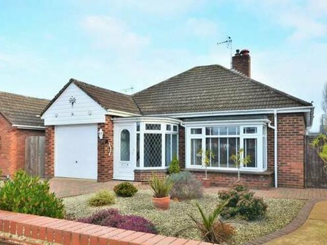 3 bedroom detached bungalow for sale in Van Dyck Road Prettygate CO3 4QE CO3