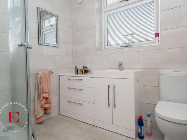 3 bedroom detached bungalow for sale in Vicarage Lane, Ash Green, CV7