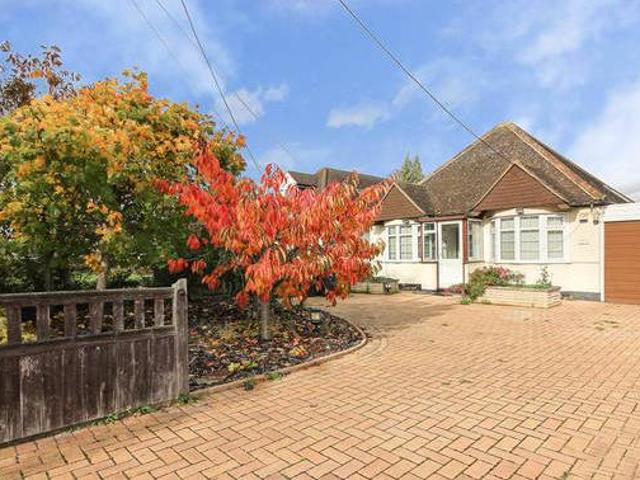 3 bedroom detached bungalow for sale in Vicarage Lane North Weald CM16