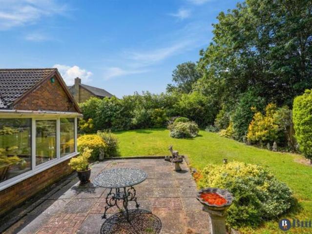 3 bedroom detached bungalow for sale in Vienna Grove, Blue Bridge, Milton Keynes, MK13