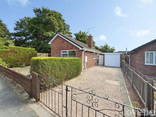 3 bedroom Detached bungalow To Let