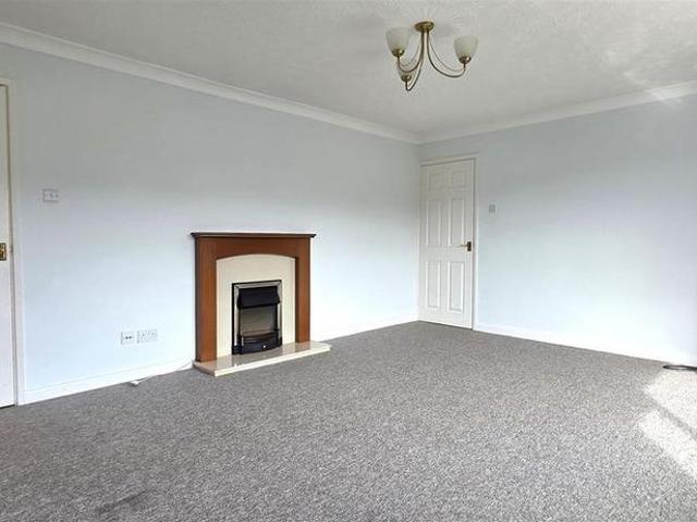 3 bedroom detached bungalow to rent