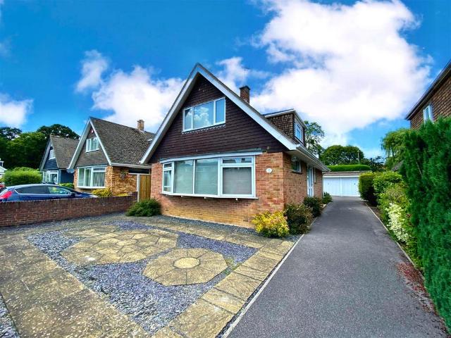 3 bedroom detached bungalow to rent