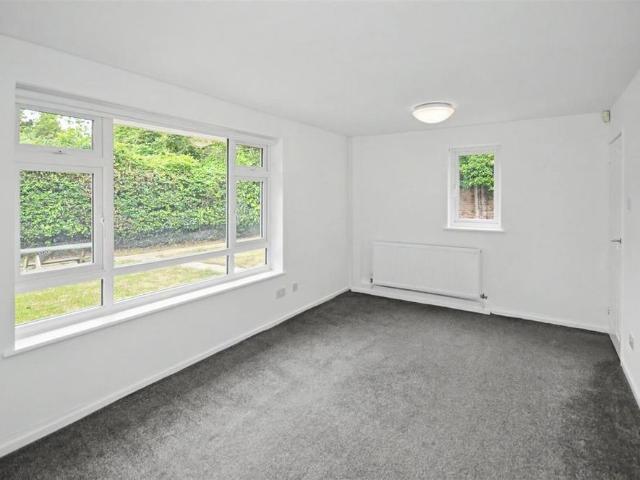 3 bedroom detached bungalow to rent