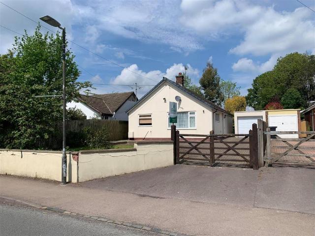 3 bedroom detached bungalow to rent