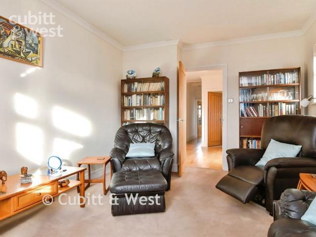 3 bedroom detached bungalow to rent