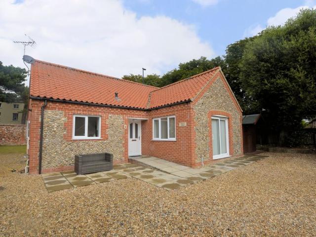 3 bedroom detached bungalow to rent