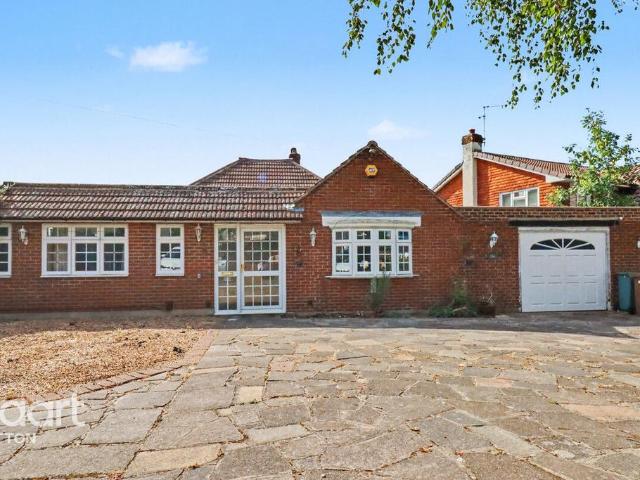 3 bedroom detached bungalow to rent
