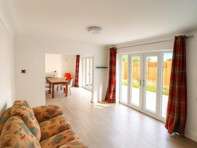 3 bedroom detached bungalow to rent