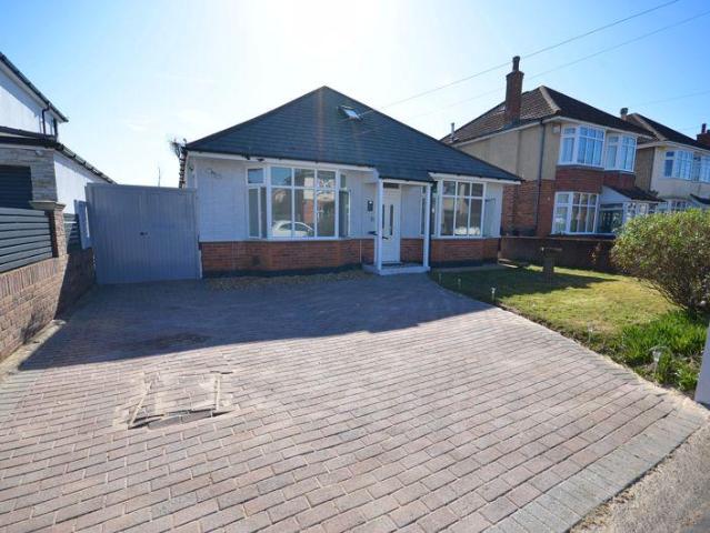 3 bedroom detached bungalow to rent