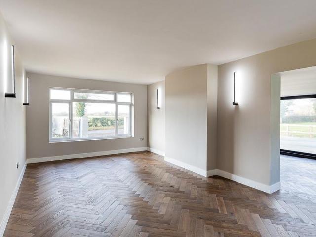 3 bedroom detached bungalow to rent
