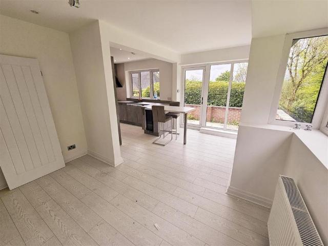 3 bedroom detached bungalow to rent