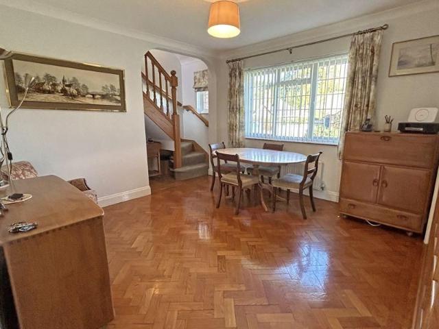 3 bedroom detached bungalow to rent