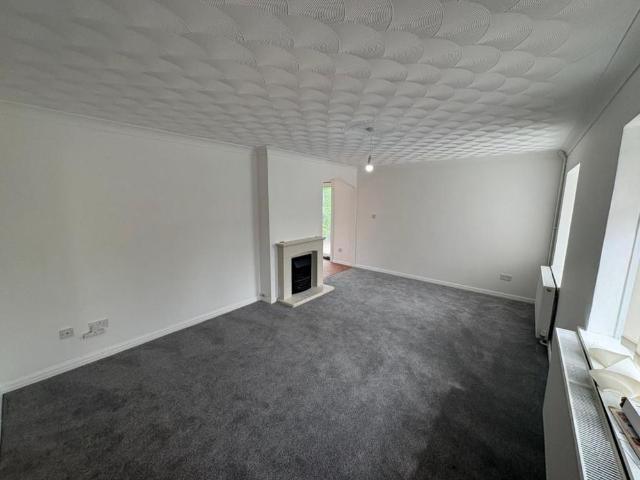 3 bedroom detached bungalow to rent