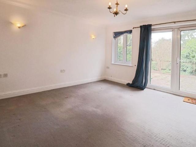 3 bedroom detached bungalow to rent