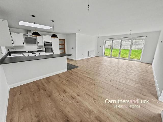 3 bedroom detached bungalow to rent