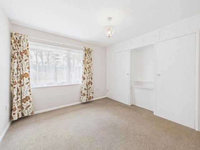 3 bedroom detached bungalow to rent