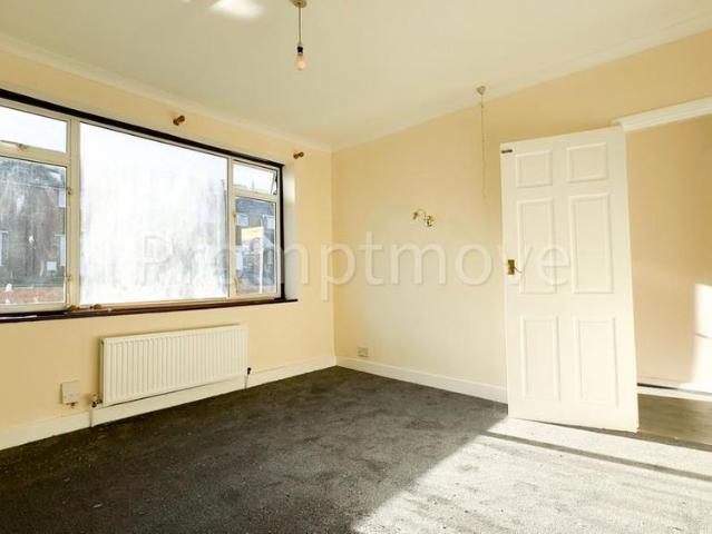 3 bedroom detached bungalow to rent