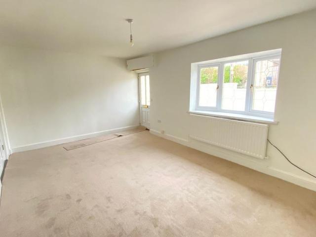 3 bedroom detached bungalow to rent