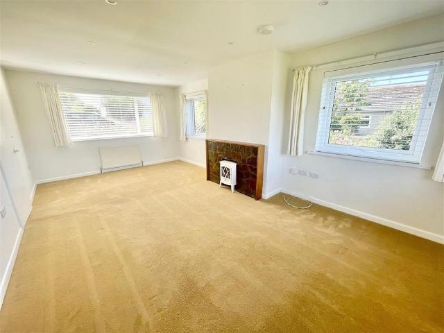 3 bedroom detached bungalow to rent