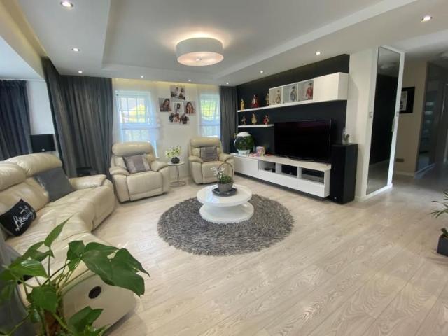 3 bedroom detached bungalow to rent