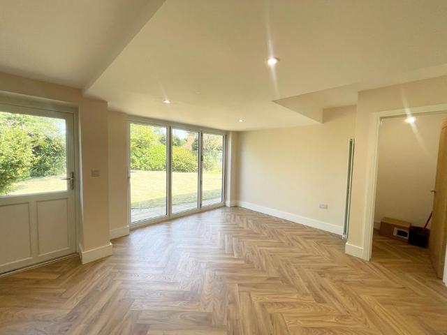 3 bedroom detached bungalow to rent
