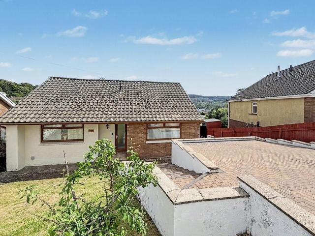 3 bedroom detached bungalow to rent