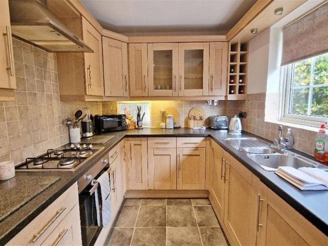 3 bedroom detached bungalow to rent