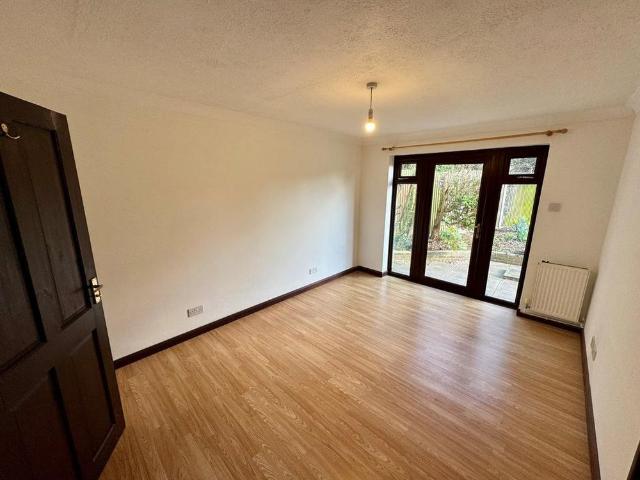 3 bedroom detached bungalow to rent