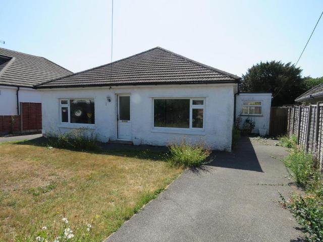 3 bedroom detached bungalow to rent