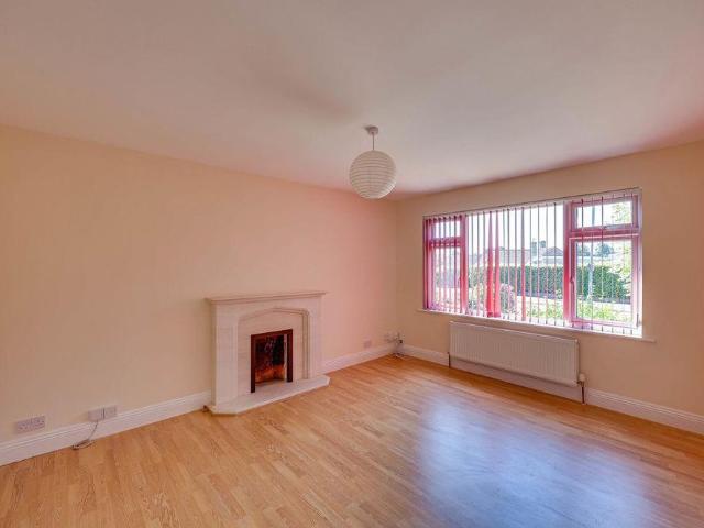 3 bedroom detached bungalow to rent