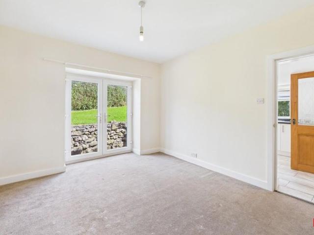 3 bedroom detached bungalow to rent