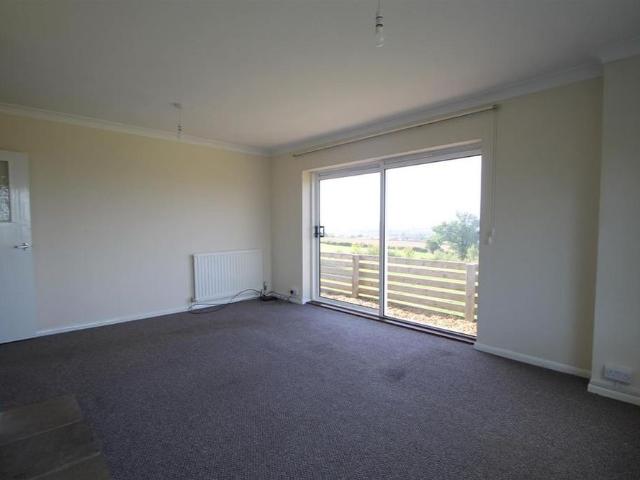 3 bedroom detached bungalow to rent