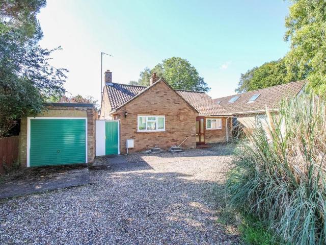 3 bedroom detached bungalow to rent