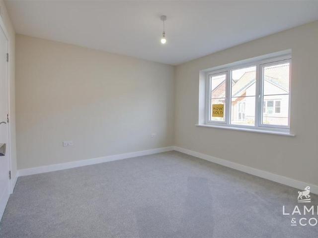 3 bedroom detached bungalow to rent