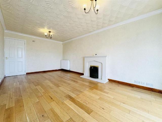 3 bedroom detached bungalow to rent
