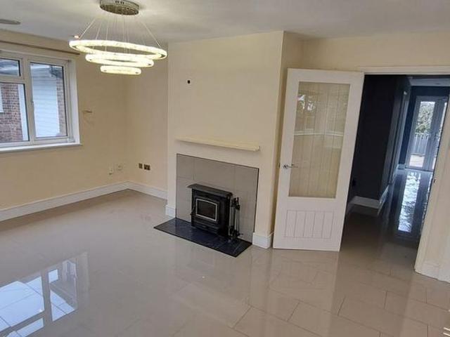 3 bedroom detached bungalow to rent