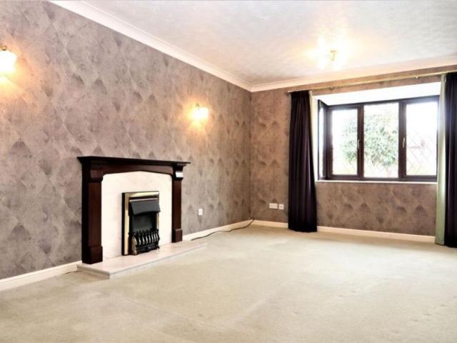 3 bedroom detached bungalow to rent